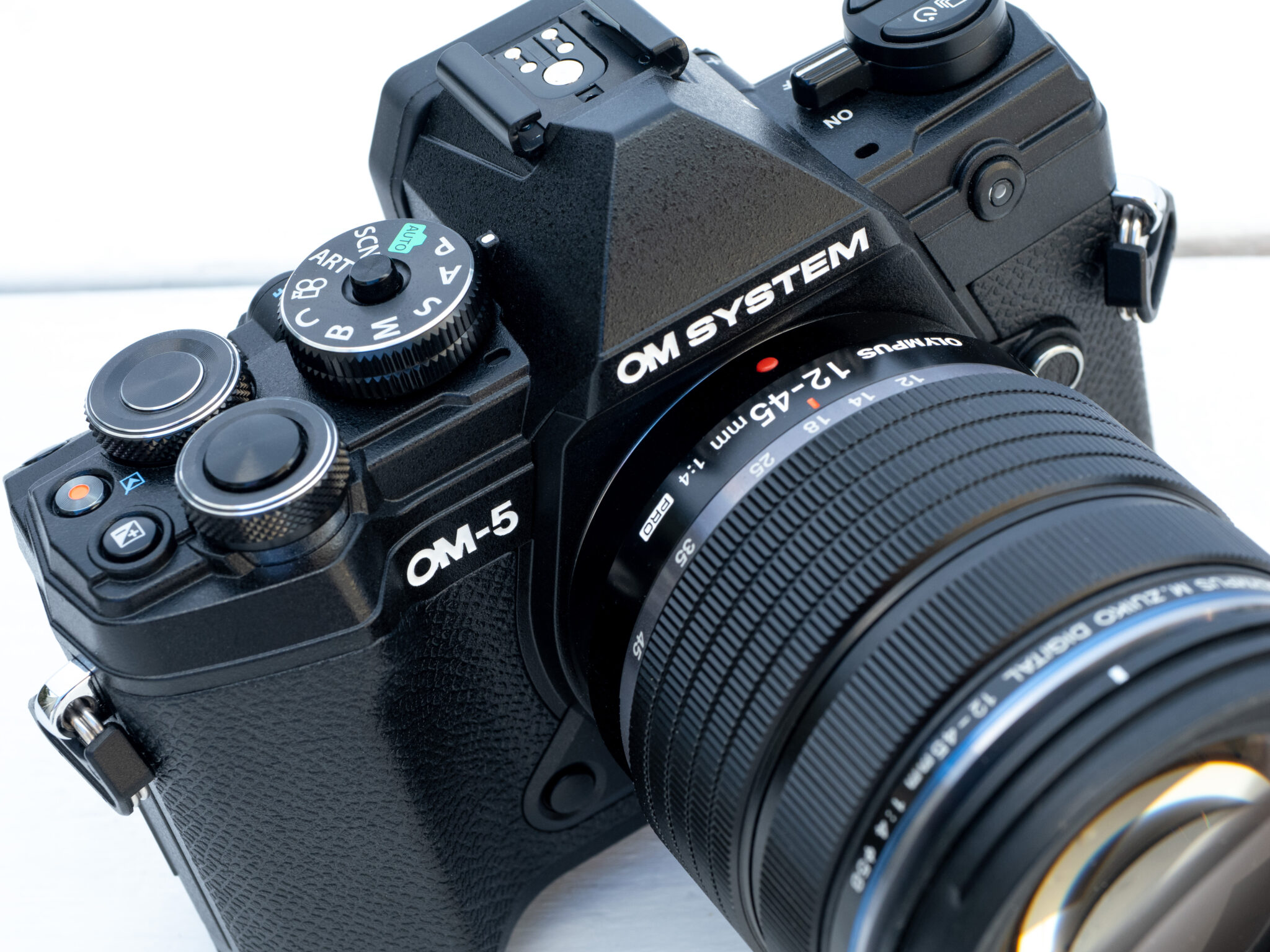 OM SYSTEM OM-5レビュー｜OMという哲学を纏ったフィロソフィモデル | ShaSha