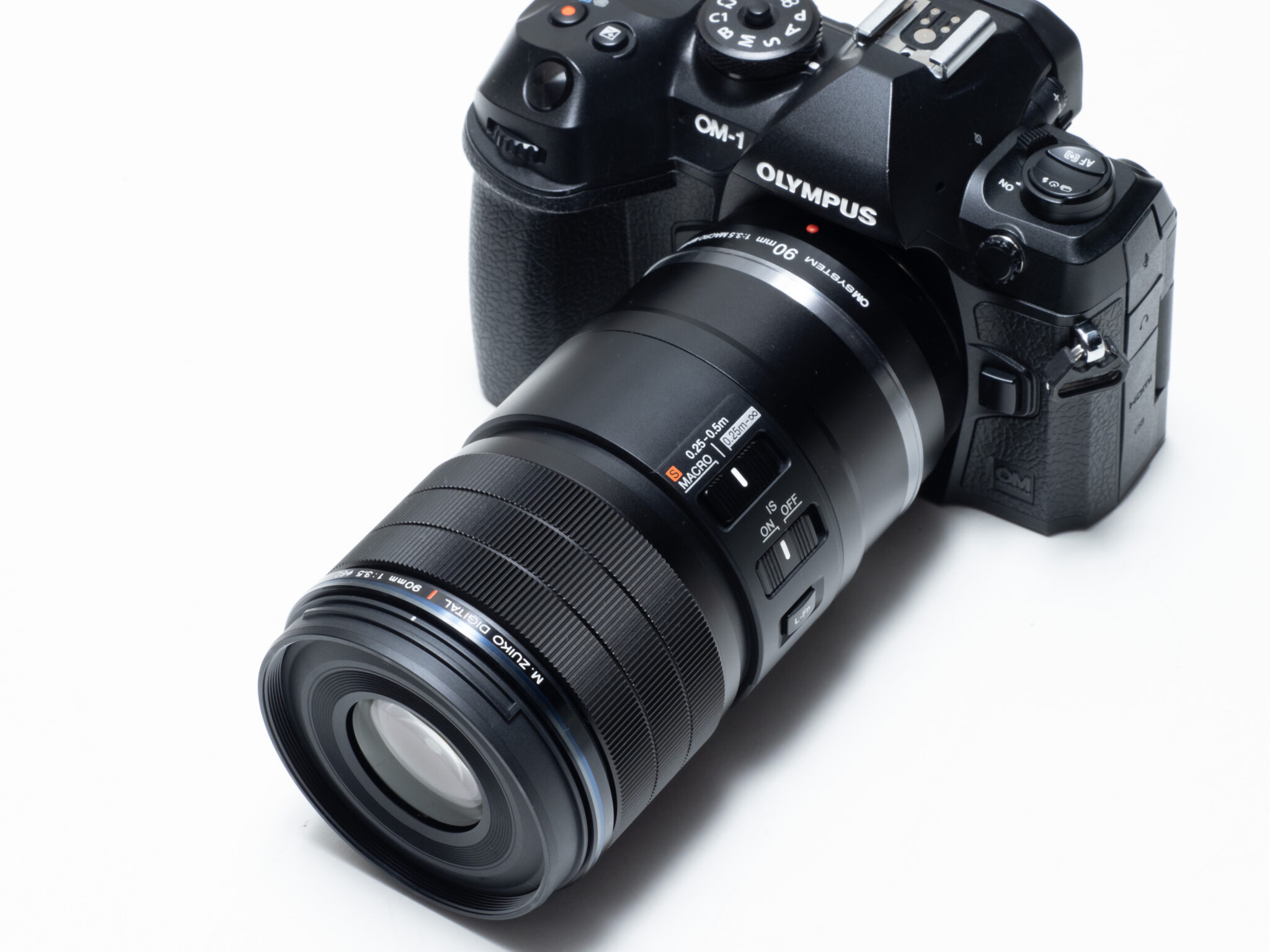 OM SYSTEM M.ZUIKO DIGITAL ED 90mm F3.5 Macro IS PROレビュー｜“宇宙からバクテリアまで”の思想を受け継ぐ超高倍率マクロレンズ | ShaSha