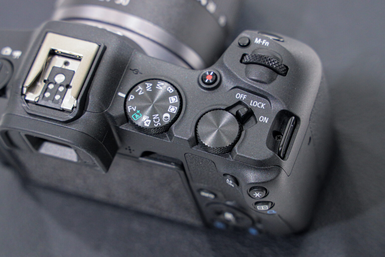 キヤノン EOS R8登場！｜小型・軽量で最新機能を搭載した万能カメラ | ShaSha