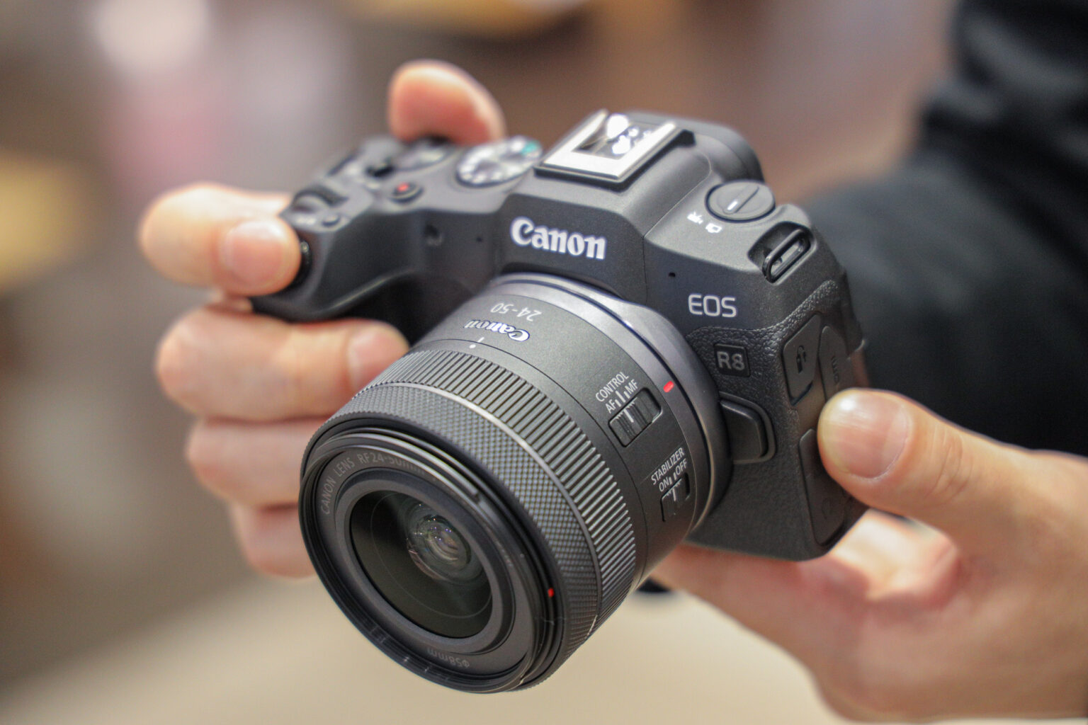 キヤノン EOS R8登場！｜小型・軽量で最新機能を搭載した万能カメラ | ShaSha