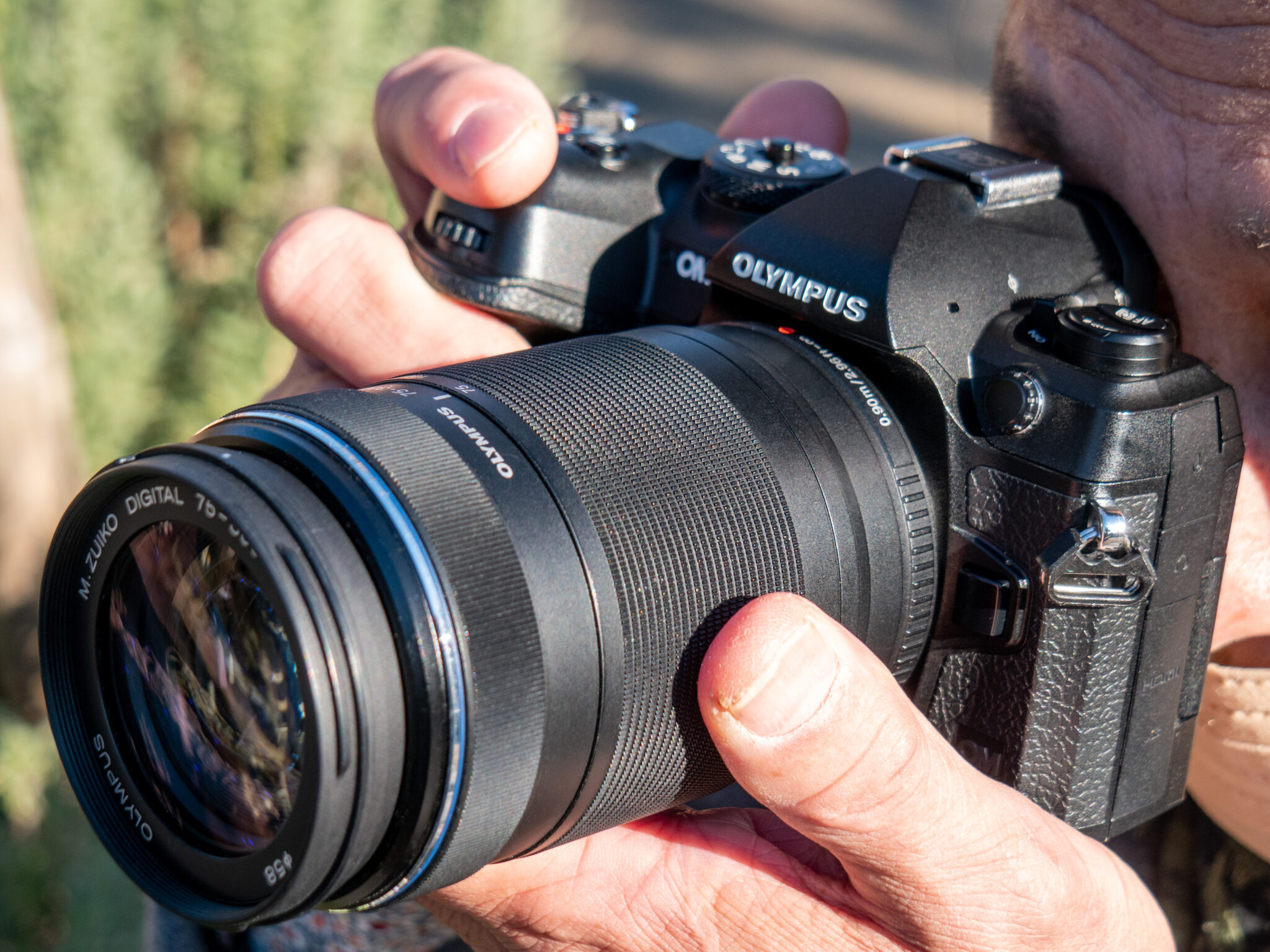 OM SYSTEM M.ZUIKO DIGITAL ED 75-300mm F4.8-6.7 II｜クラスを超える画質と圧倒的な望遠効果を兼ね備えた 軽量コンパクトな超望遠ズームレンズ ...