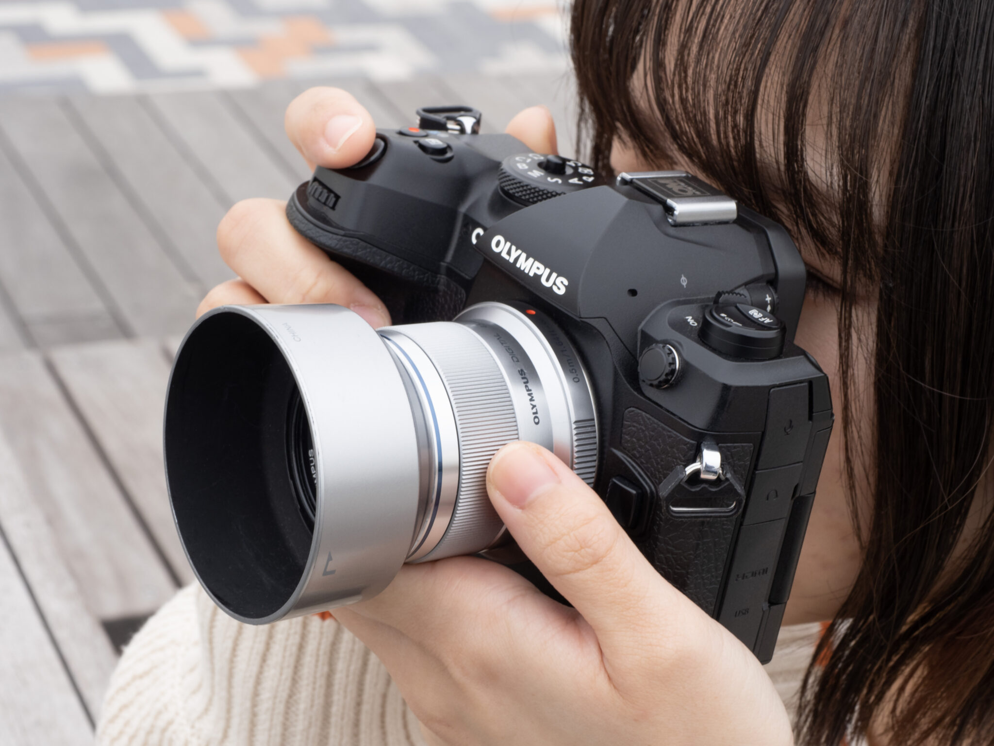 OM SYSTEM M.ZUIKO DIGITAL 45mm F1.8レビュー｜携行性と高画質を両立したハイコストパフォーマンス単焦点中望遠レンズ | ShaSha