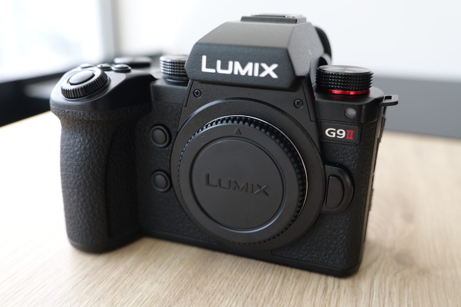 パナソニック LUMIX G9PROIIが登場！｜商品企画担当者へのインタビューから魅力を紹介 | ShaSha