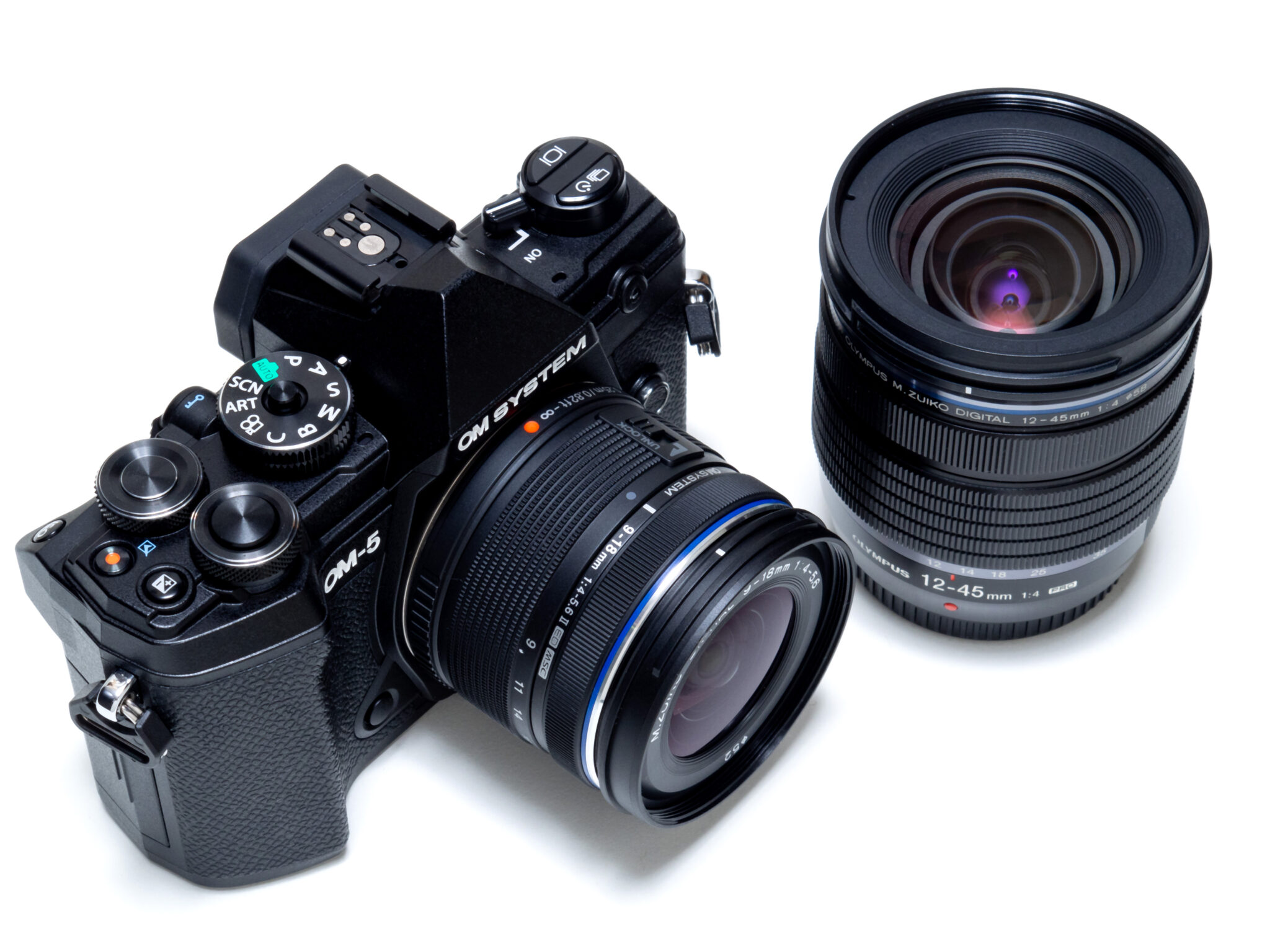 手のひらに収まるコンパクトさと高画質を両立する軽量な広角ズームレンズ｜OM SYSTEM M.ZUIKO DIGITAL ED 9-18mm F4.0-5.6 II | ShaSha