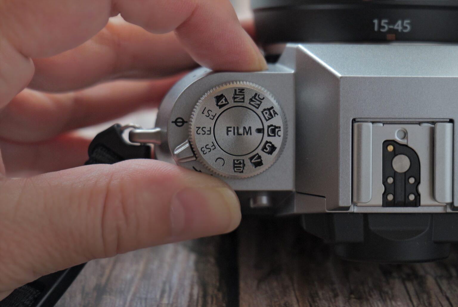 コンパクトなレンズと出かけよう。富士フイルム X-T50 レビュー｜こばやしかをる | ShaSha